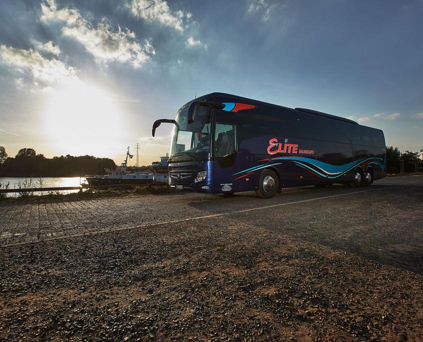 Günstig einen Bus mit Fahrer mieten | EliteBus Hamburg
